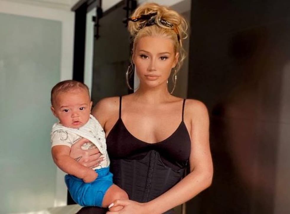 Iggy Azalea Comparte La Primera Foto De Su Hijo Recién Nacido Onyx